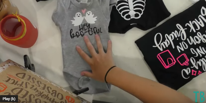 20 CRICUT FALL AND HALLOWEEN PROJECTS TO MAKE TODAY! - Makers Gonna Learn