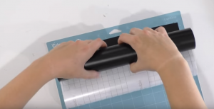 A Beginners Guide To Working With Cricut Vinyl - Makers Gonna Learn