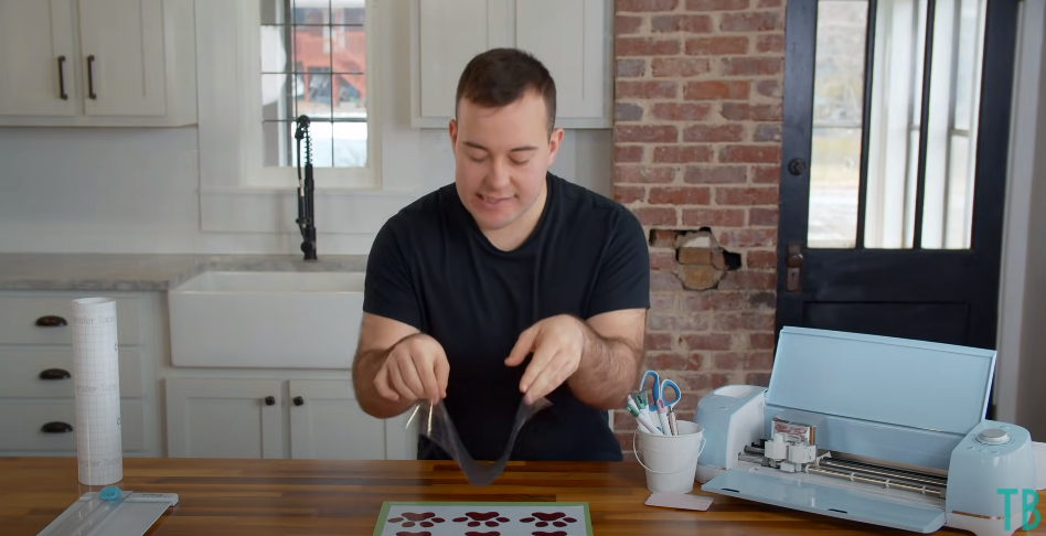 Making Bulk Vinyl Decals - Makers Gonna Learn