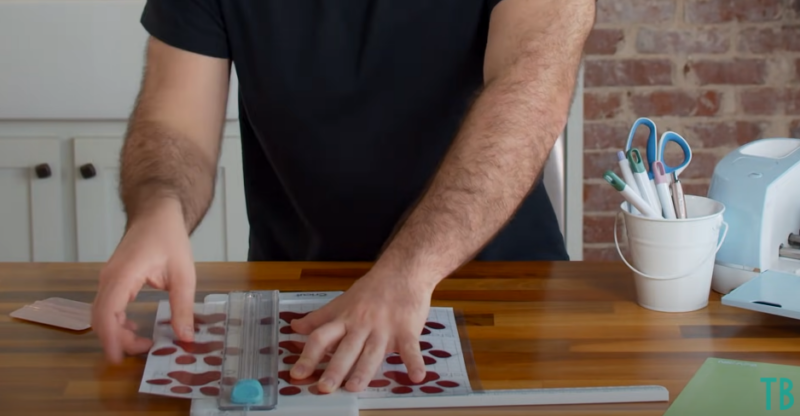 Making Bulk Vinyl Decals - Makers Gonna Learn