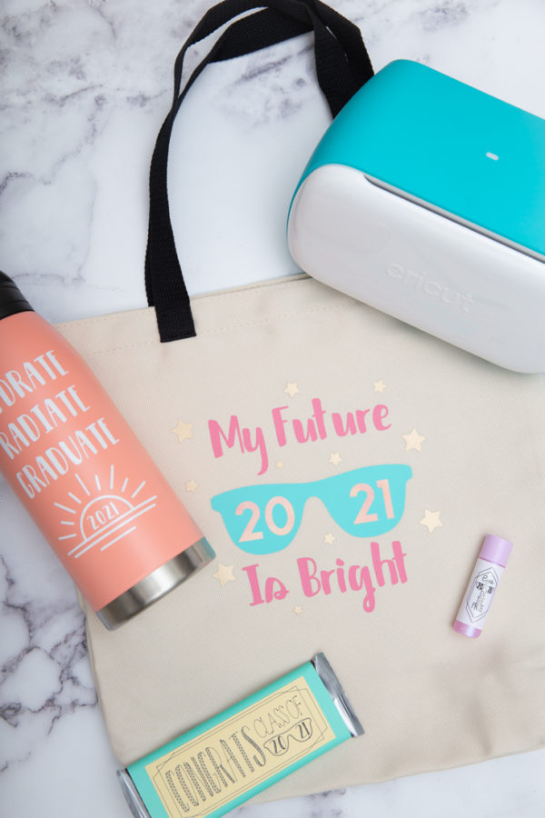 Cricut Graduation Ideas - Makers Gonna Learn