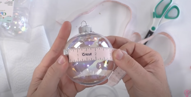 Cricut Christmas Ornaments 101 - Makers Gonna Learn