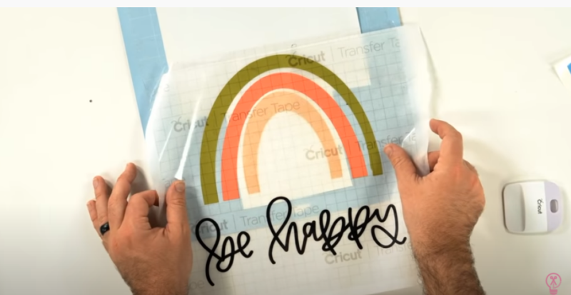 Layering Vinyl with Parchment Paper - Makers Gonna Learn