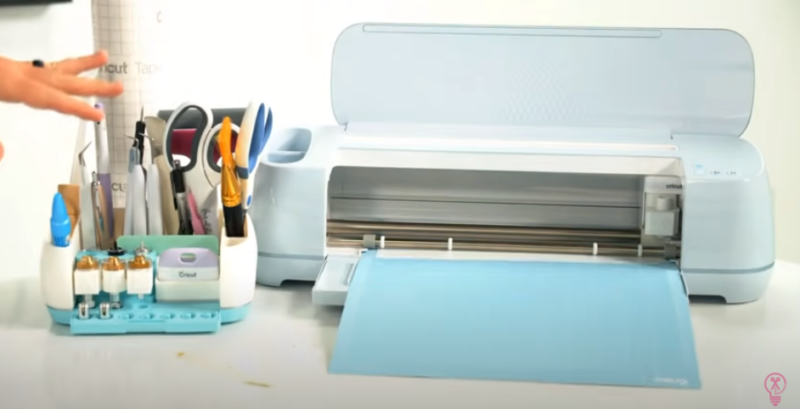 Knockout Text in Cricut Design Space - Makers Gonna Learn