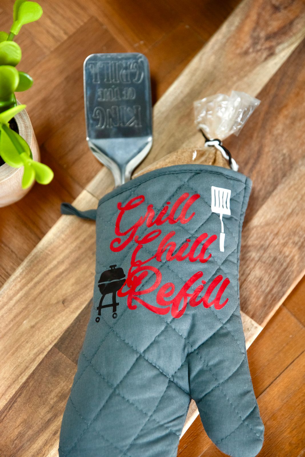 How to Engrave a Metal Spatula - Makers Gonna Learn